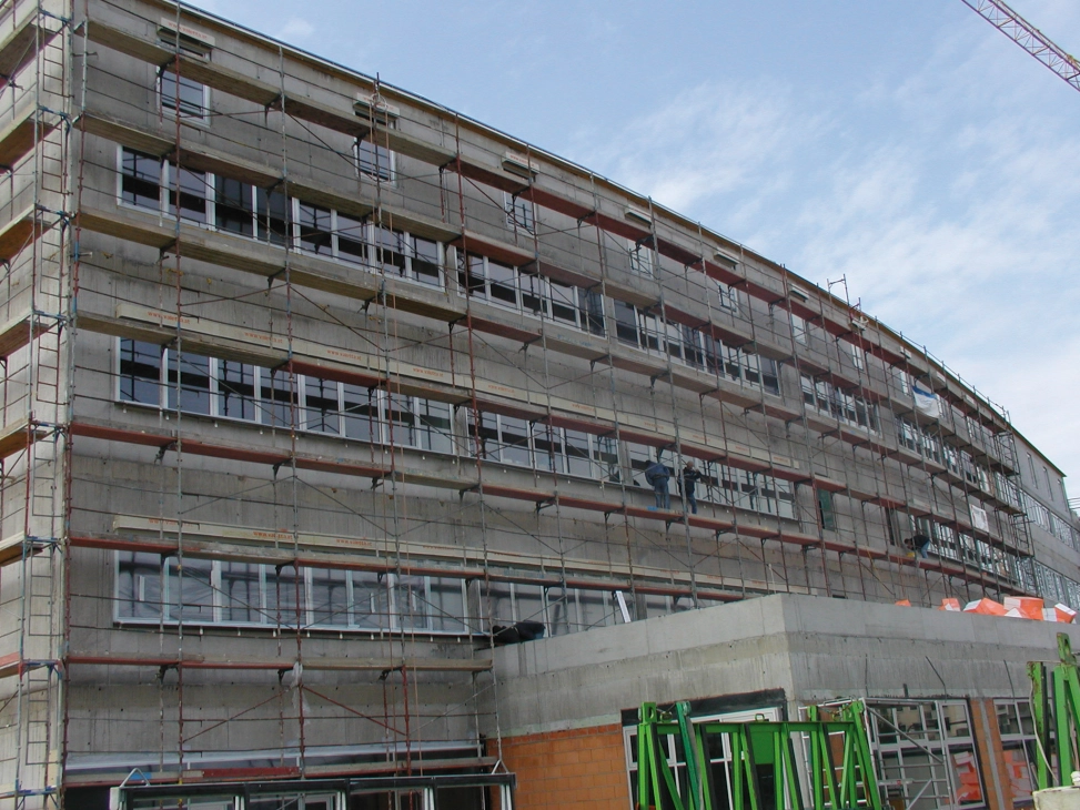 FH OÖ Campus Linz, VALETTA Raffstore im Unterputzschacht