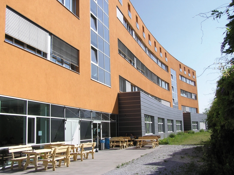 FH OÖ Campus Linz, VALETTA Raffstore im Unterputzschacht